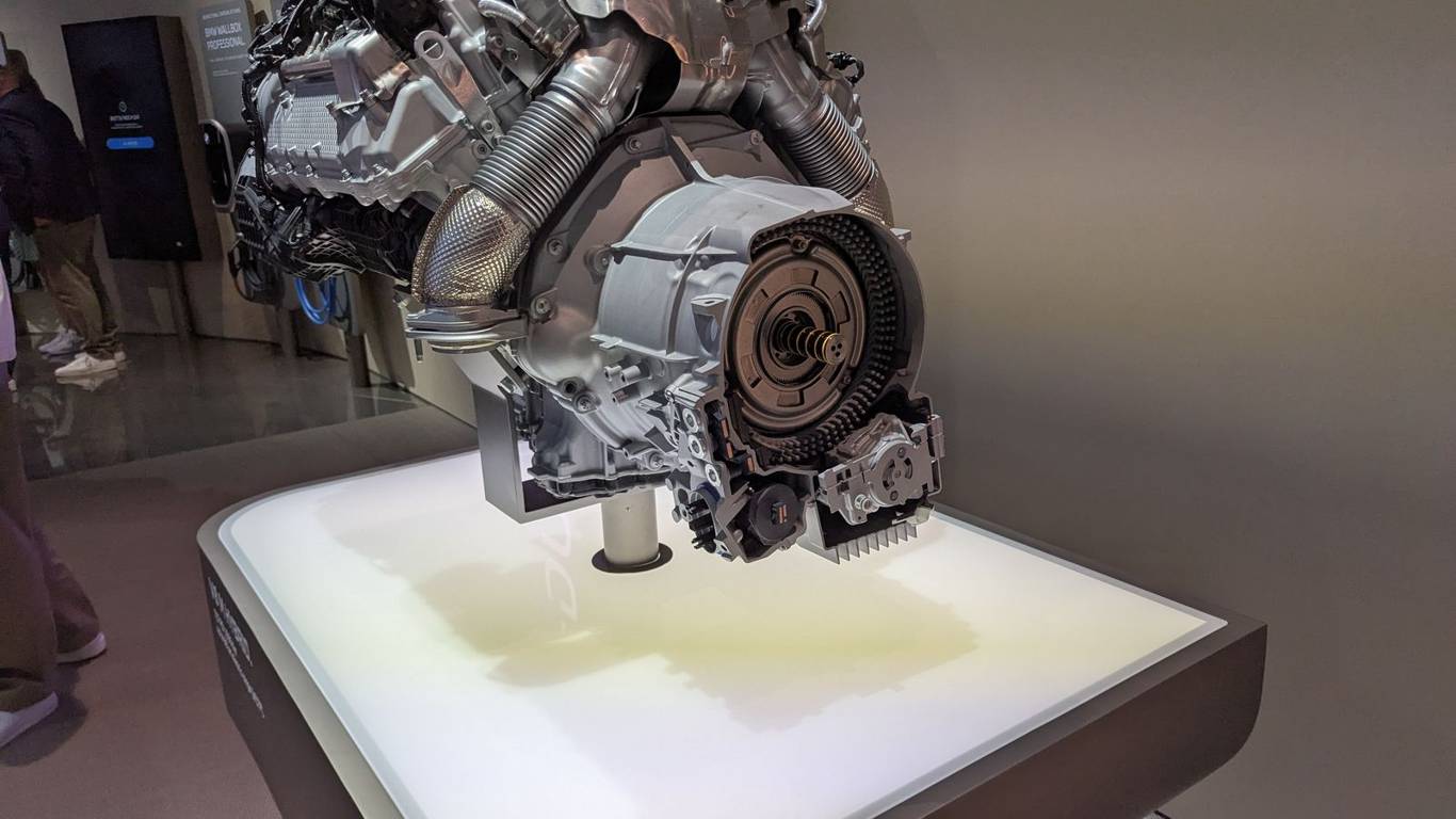 Ford, Stellantis и Nissan — теперь партнёры? Гибридный Rogue всё изменит