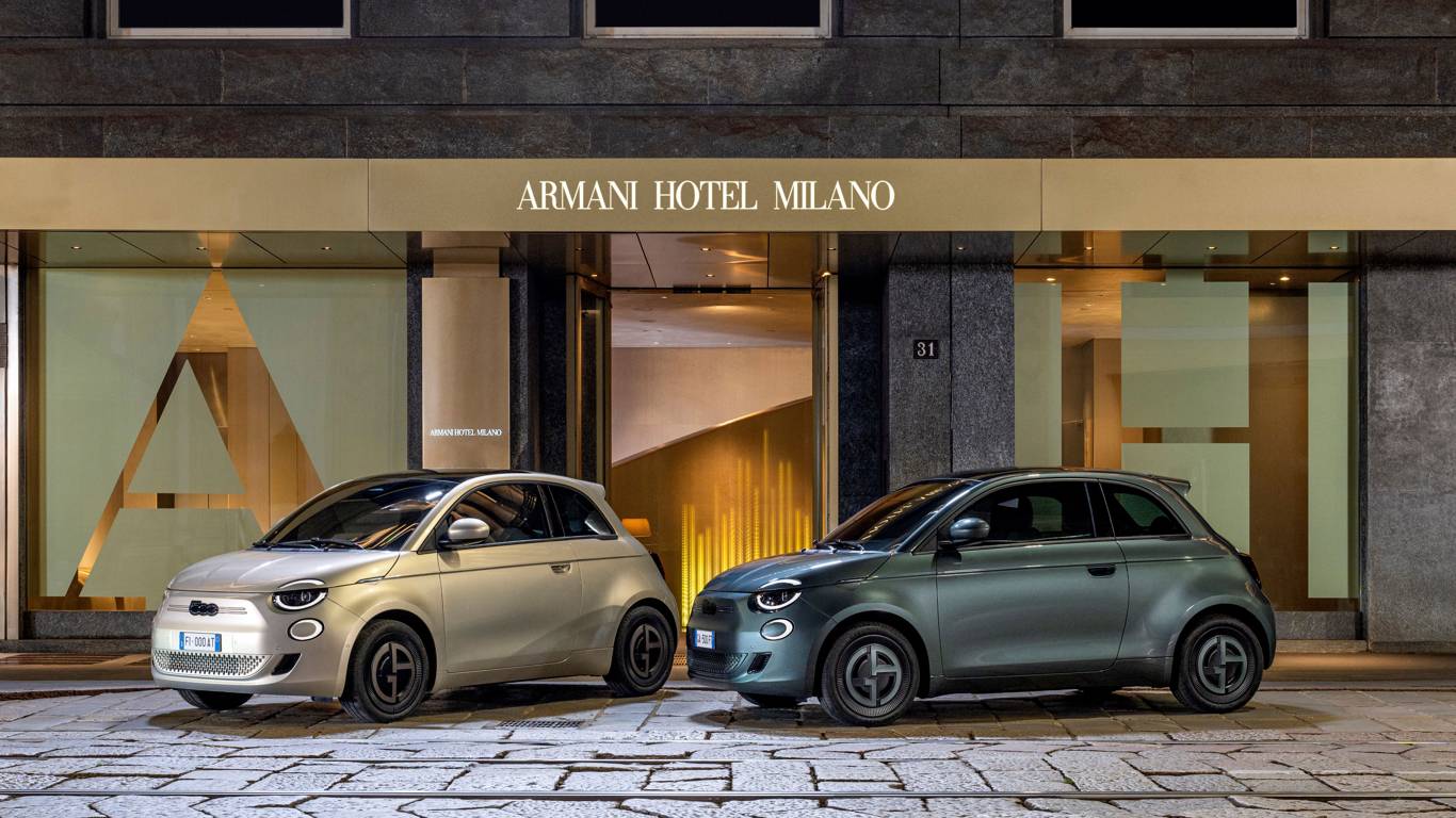 Fiat 500e теперь в стиле Armani: электрокар с модным акцентом